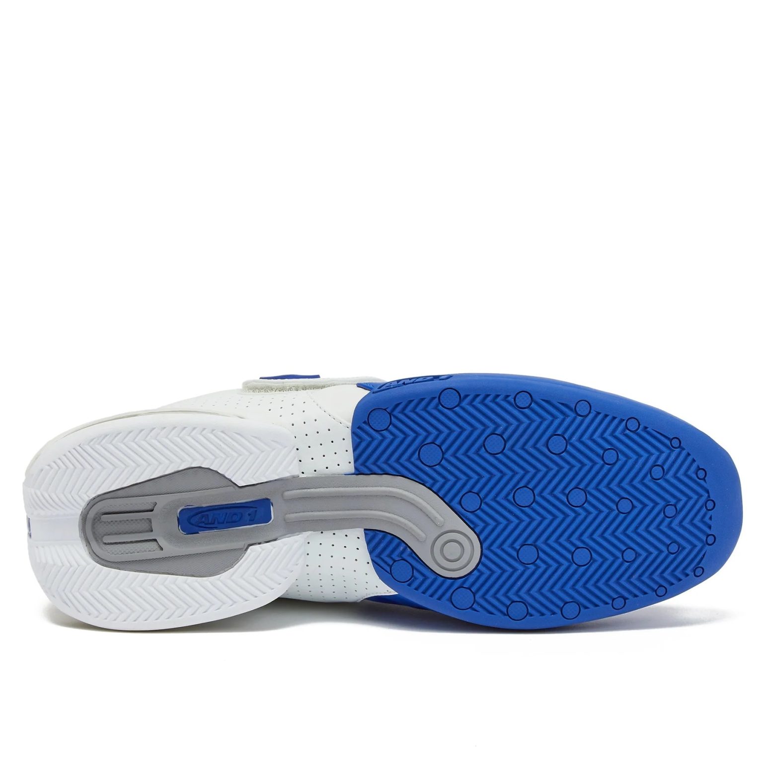 新聞分享 / AND1 Rise 與 Chosen One 把時間倒流回 2004 年 宣傳照背景根本回憶殺 - KENLU.net