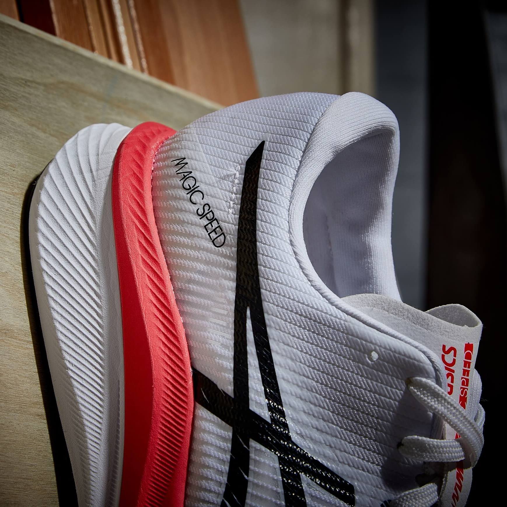 feature-asics-magic-speed-3-running-shoe (5) - KENLU.net