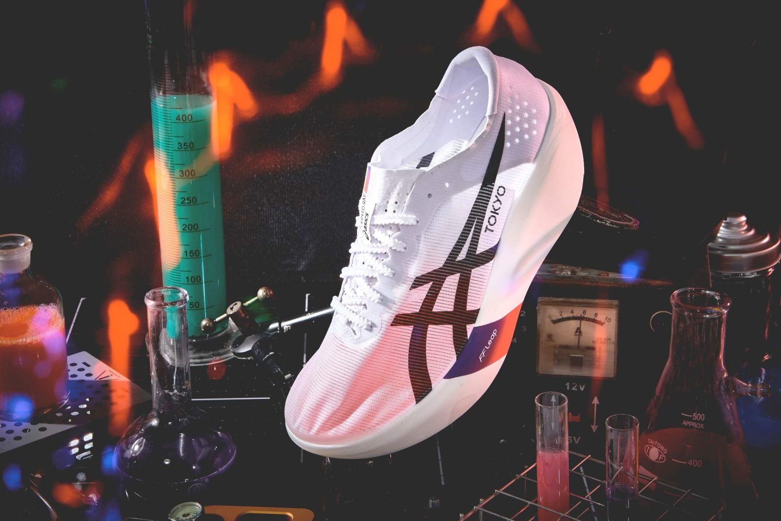 從一音雙關到單腳 129 克的驚艷 / 看 ASICS METASPEED RAY 重新定義極速 - KENLU.net