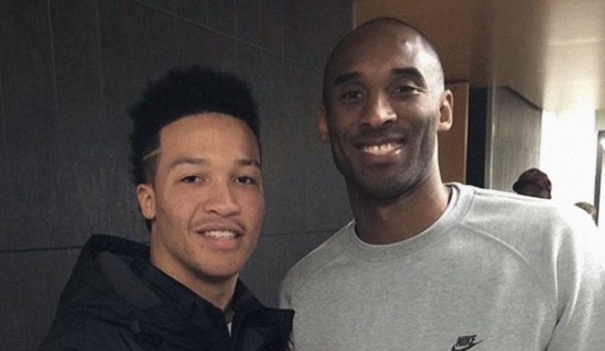 勘履滑手機 / Jalen Brunson 分享他與 Kobe Bryant 的聖誕球鞋故事 - KENLU.net